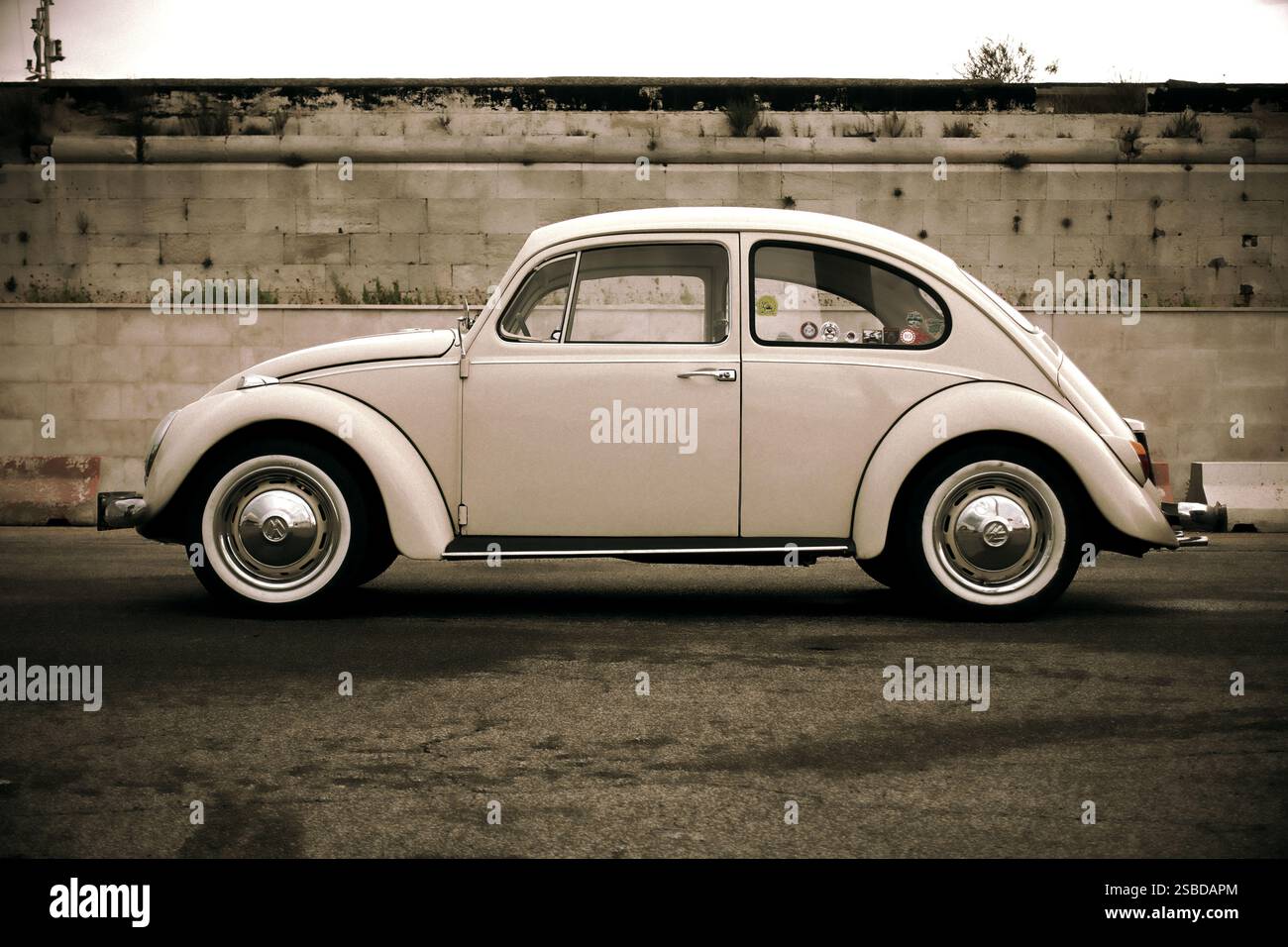 Volkswagen Beetle vintage on the road, Bari, Italia Stock Photo - Alamy