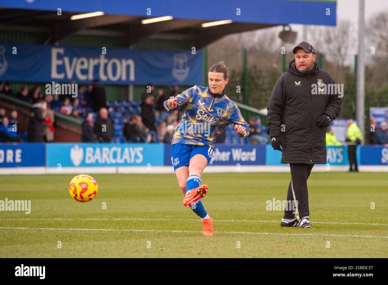 Liverpool, UK. 2nd Feb, 2025. Hayley Ladd (16 Everton) shoots at goal ...