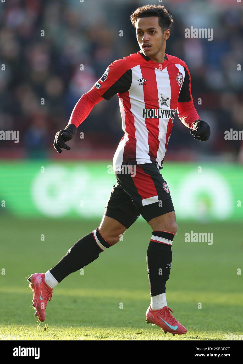 London, UK. 2nd Feb, 2025. Kevin Schade of Brentford during the Premier ...