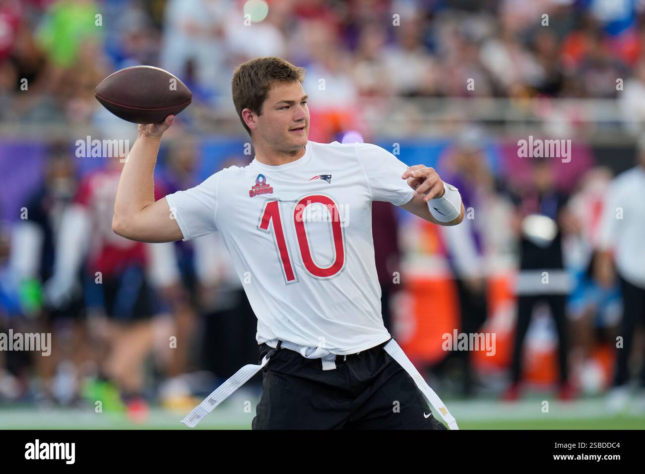 AFC quarterback Drake Maye, of the New England Patriots, passes during ...