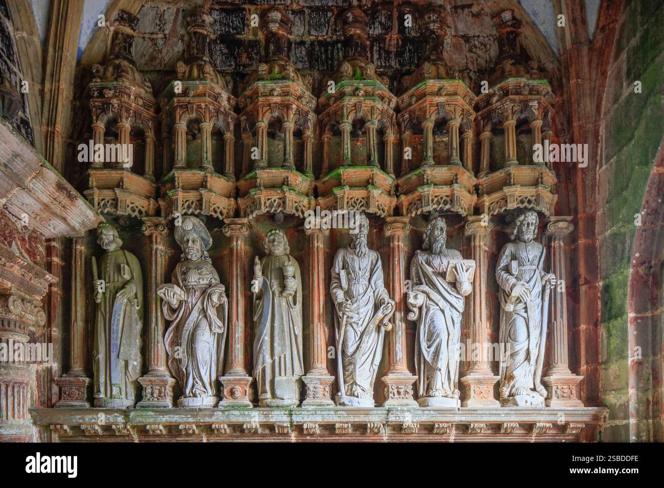 Umfriedeter Pfarrbezirk Enclos paroissial, Kirche Eglise Saint-Miliau, Guimiliau, Departement ...