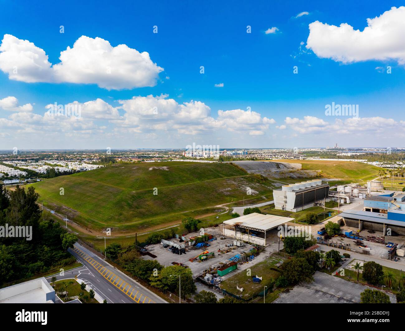 Aerial photo landfill Miami Dade and Doral incinerator Stock Photo - Alamy