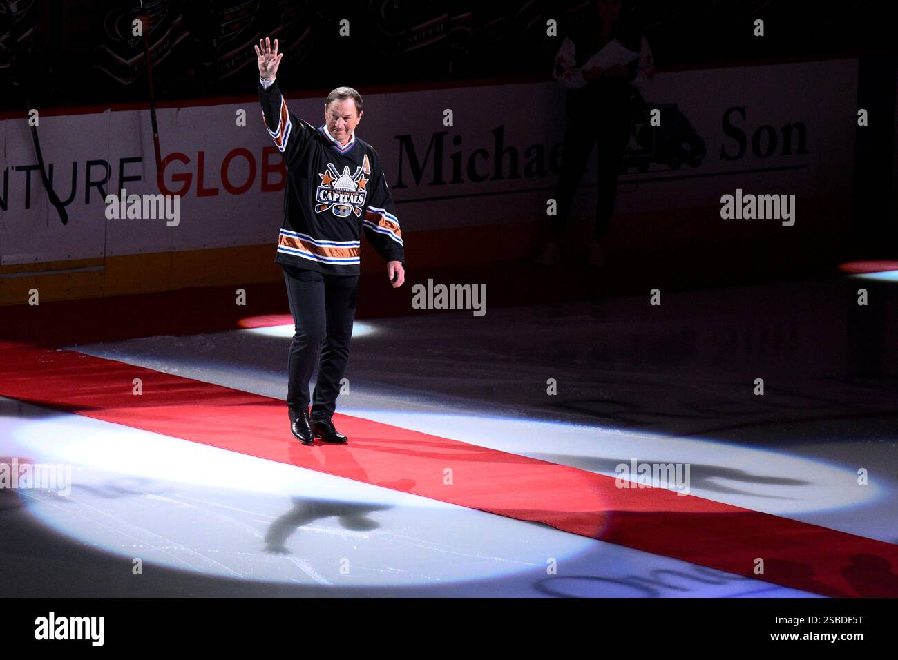 Former Washington Capitals player Peter Bondra takes part in a pregame ...