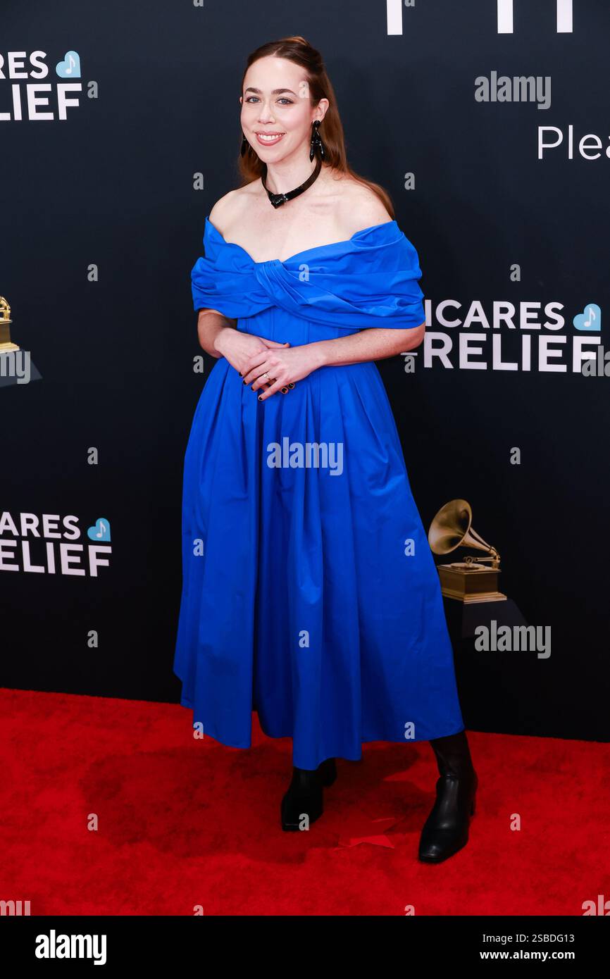 Los Angeles, USA. 02nd Feb, 2025. Sarah Jarosz walking on the red ...