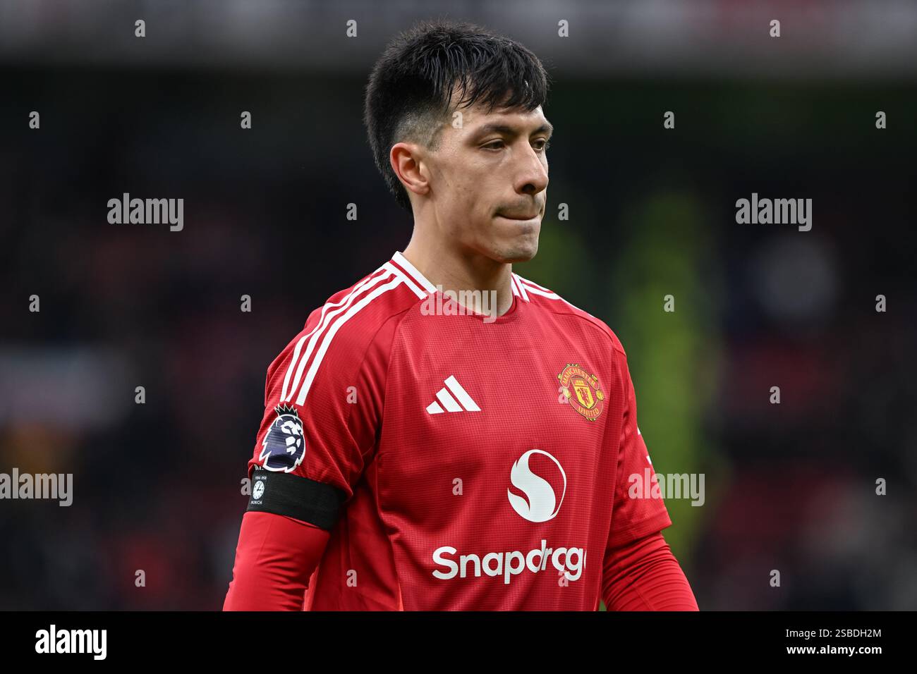 Lisandro martinez 2025 palace hi-res stock photography and images - Alamy