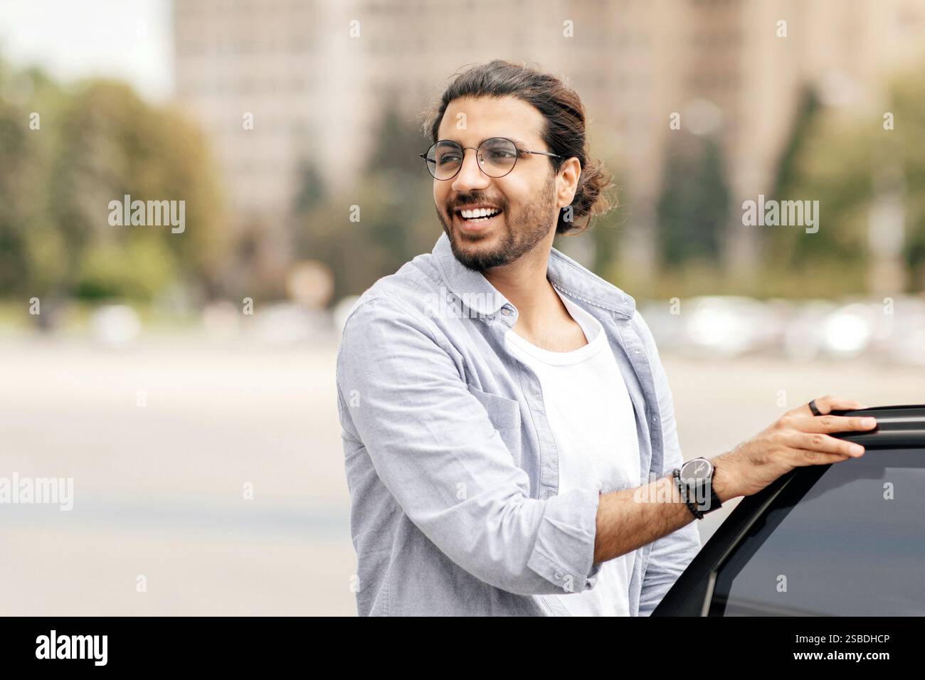 Stylish middle eastern man hi-res stock photography and images - Alamy