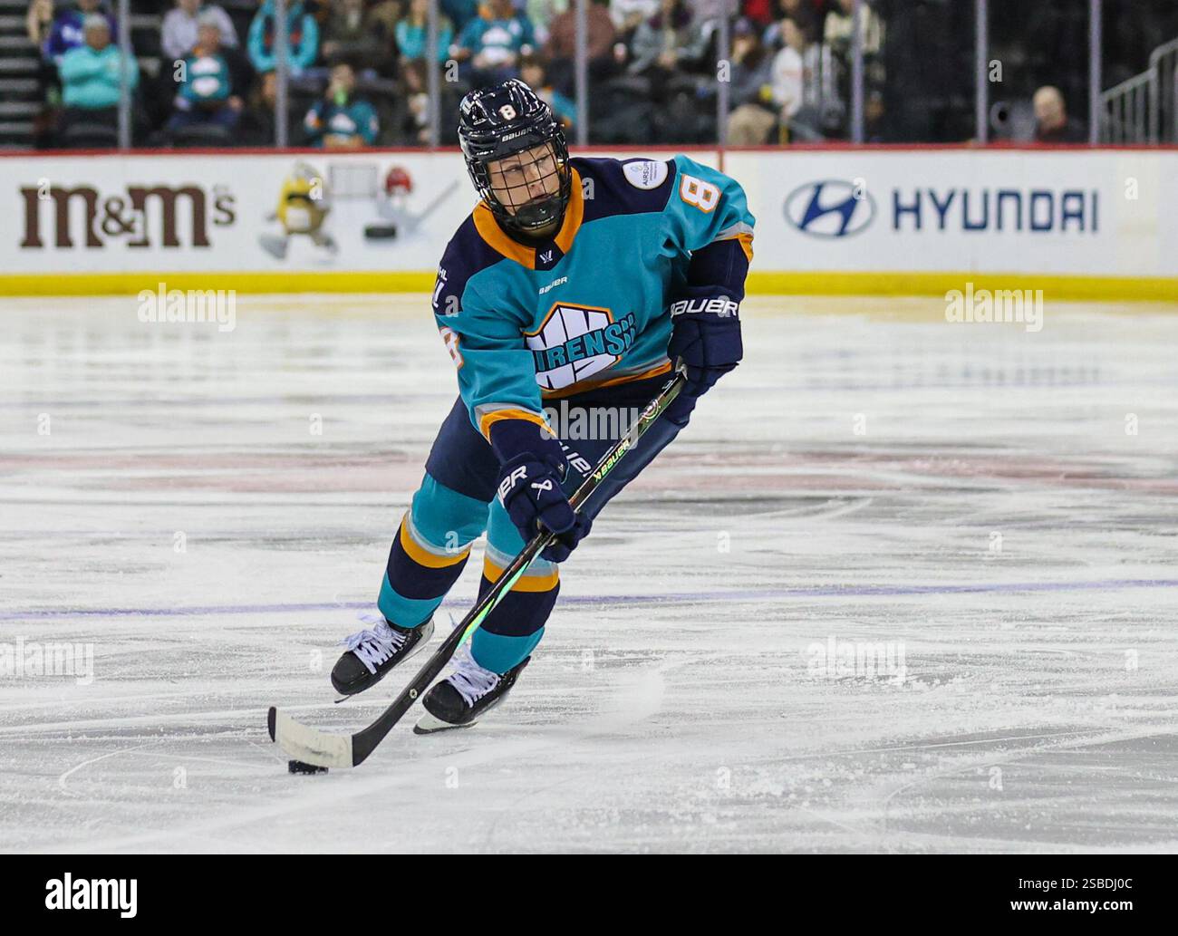Newark, NJ, USA. 02nd Feb, 2025. New York Sirens defender Maja Nylen ...