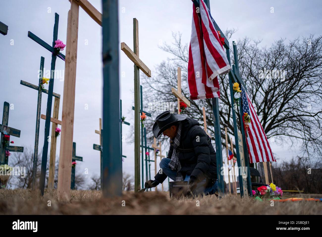 Washington, United States. 02nd Feb, 2025. Artist Roberto Marquez ...