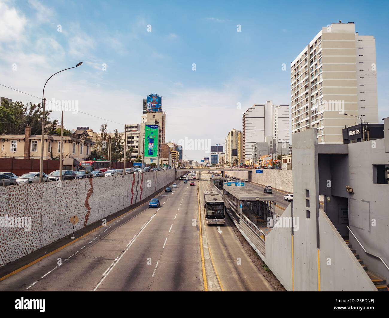 Metropolitano bus station on via hi-res stock photography and images ...