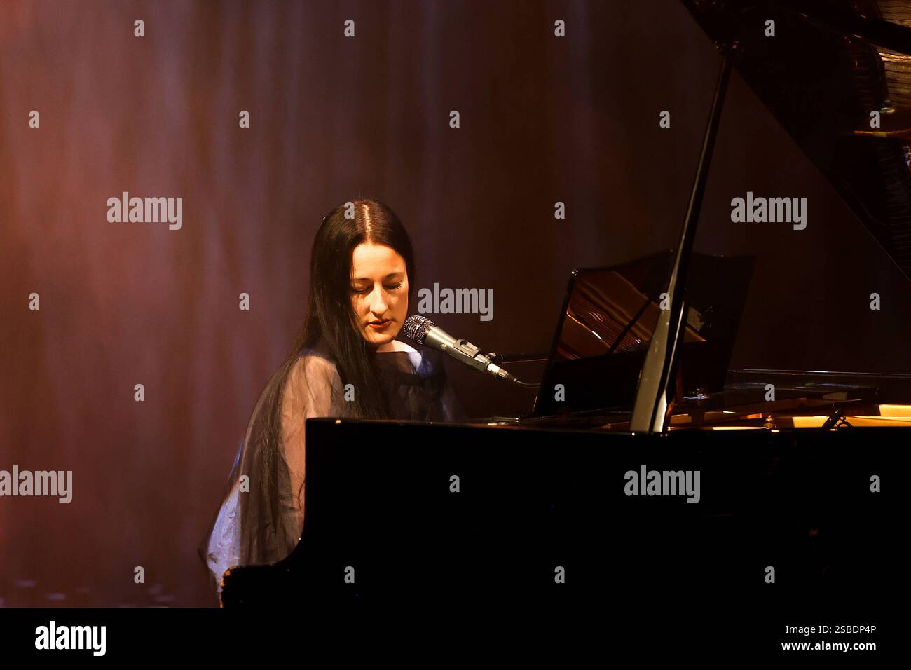 Konzert von Zola Jesus at Volksbuehne Berlin CTM Festival Zola Jesus ...