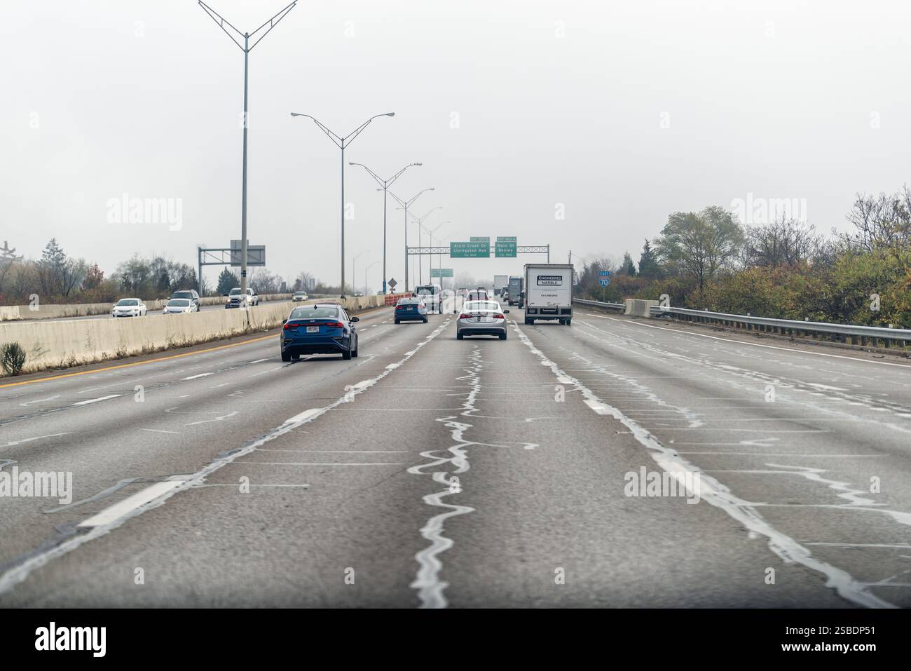 Columbus, USA - November 3, 2022: Ohio highway 70 road in midwest city ...