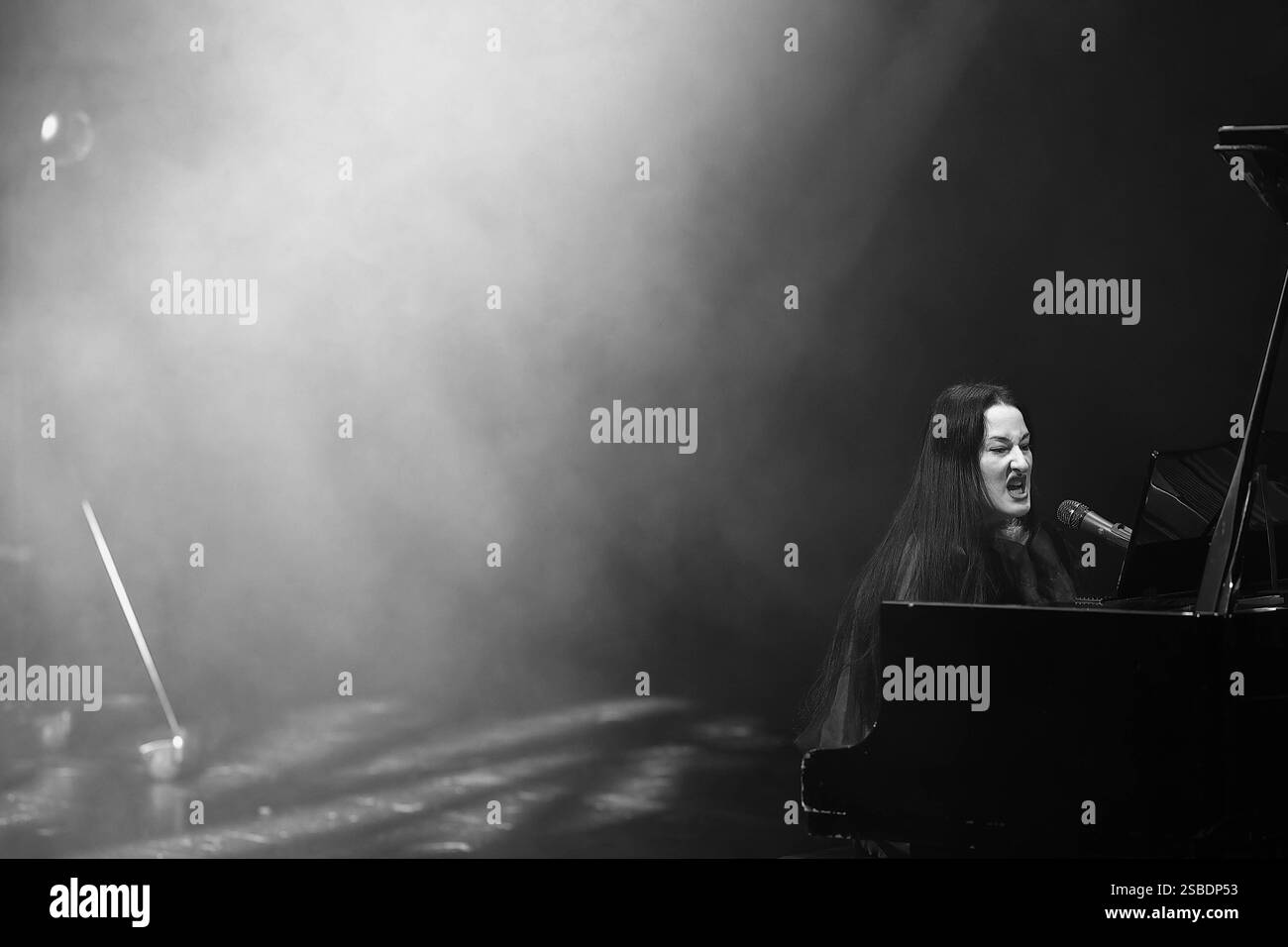 Konzert von Zola Jesus at Volksbuehne Berlin CTM Festival Zola Jesus ...