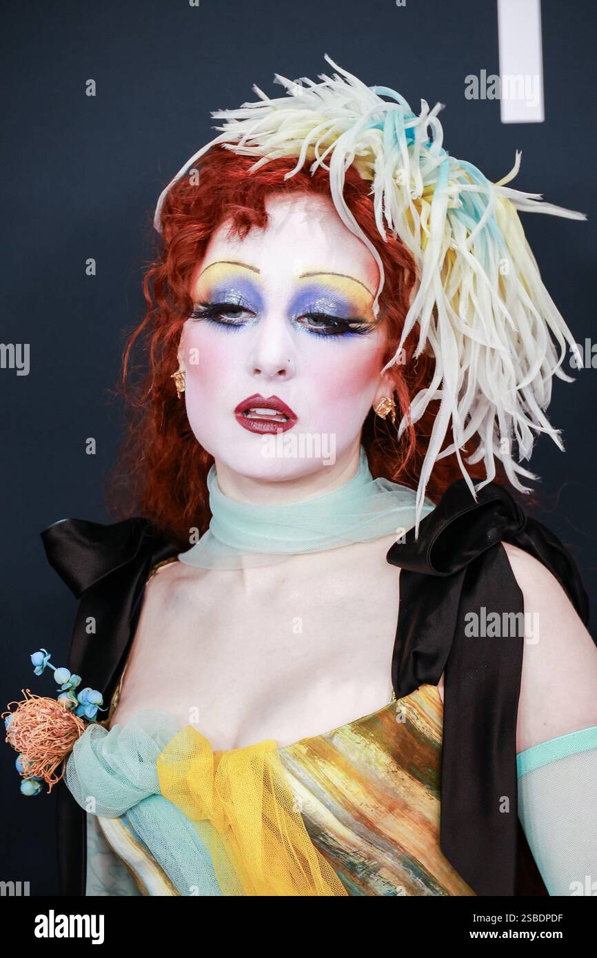 Los Angeles, USA. 02nd Feb, 2025. Chappell Roan walking on the red ...