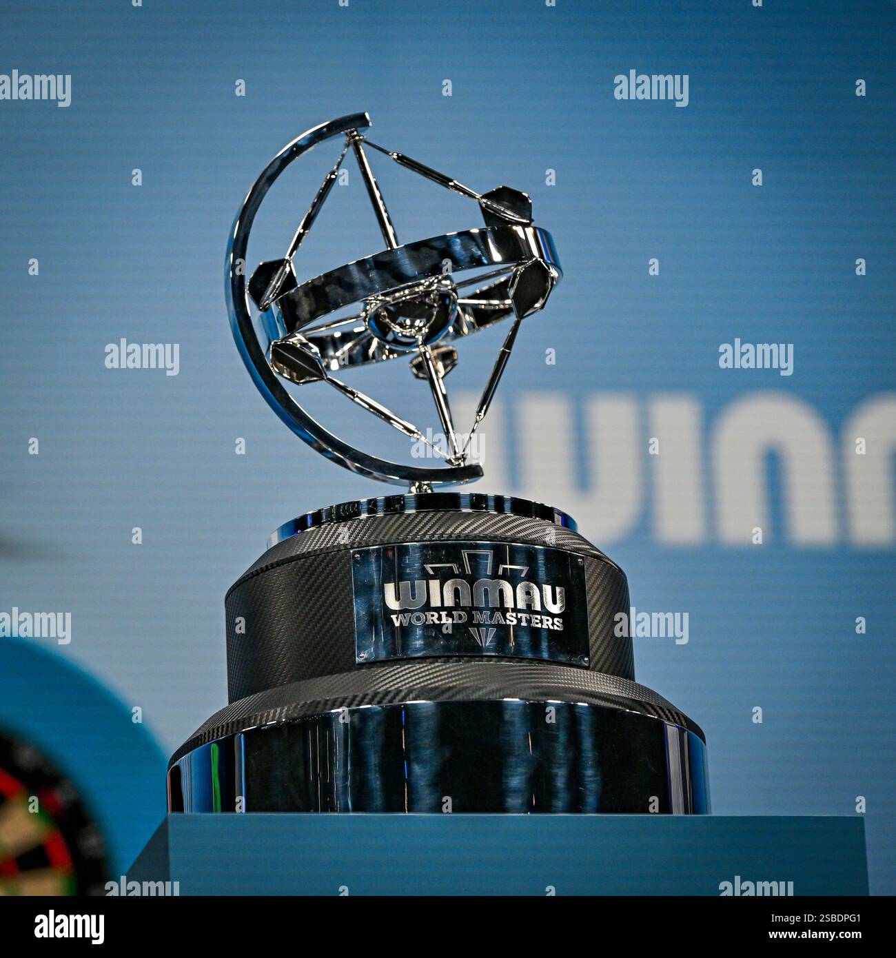 MK Arena, Milton Keynes, UK. 2nd Feb, 2025. 2025 PDC Winmau Darts ...