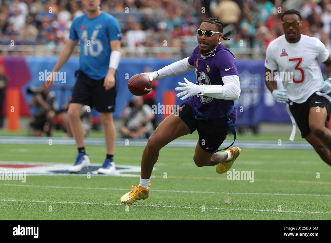 Minnesota Vikings Justin Jefferson runs after a catch during the NFL ...