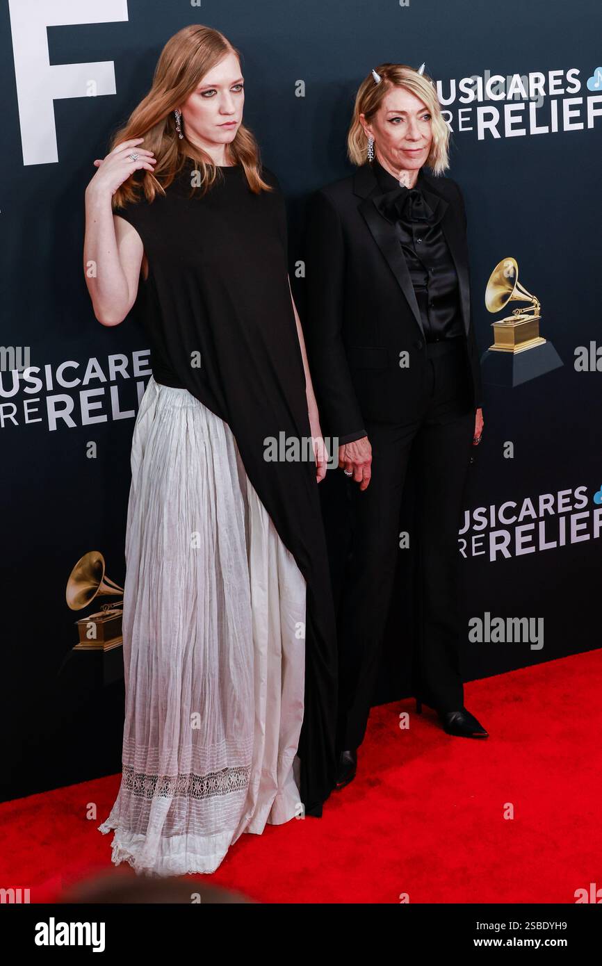 Los Angeles, USA. 02nd Feb, 2025. Coco Gordon Moore and Kim Gordon ...