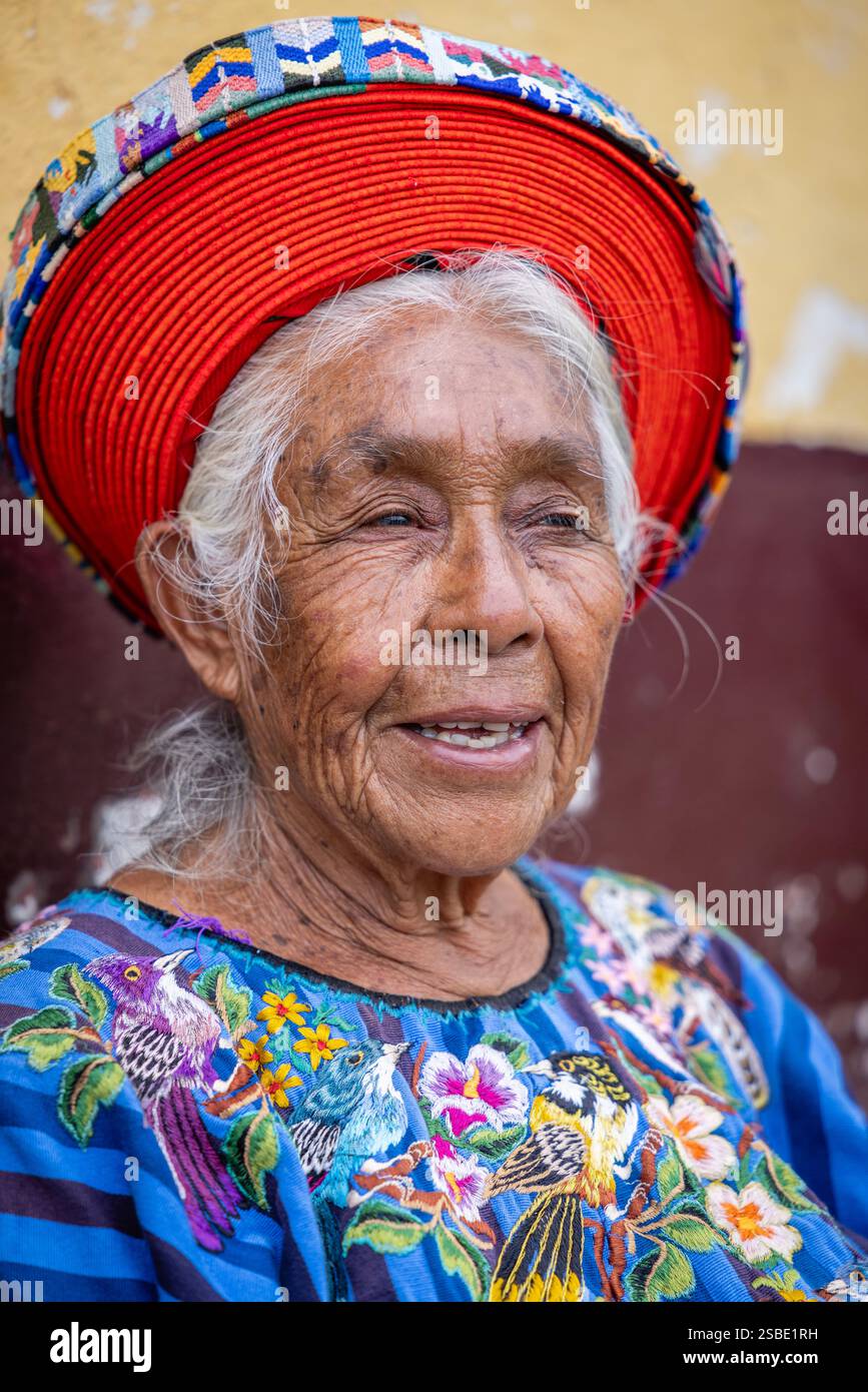 Mayan headwrap hi-res stock photography and images - Alamy