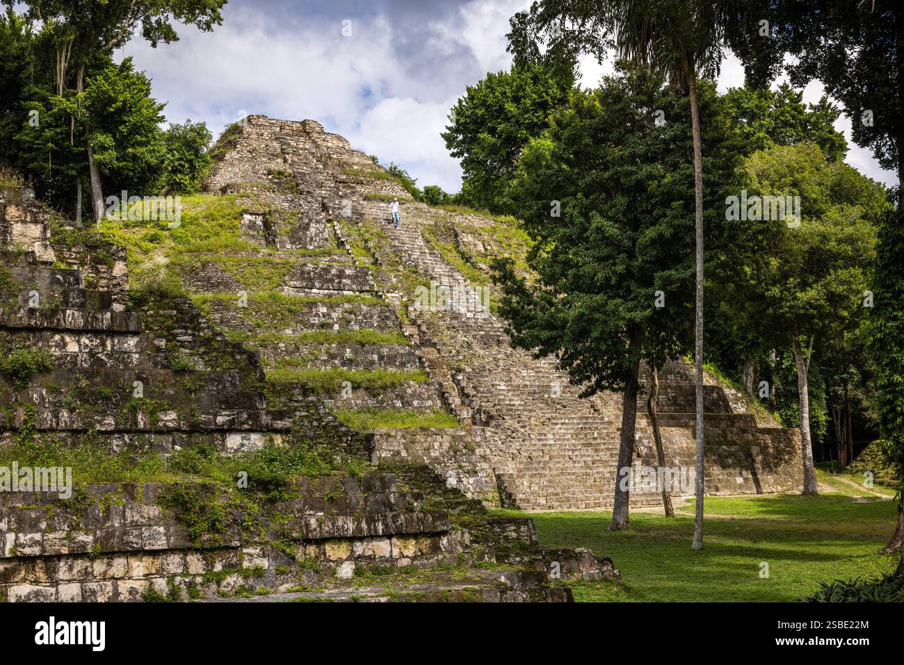 Yaxha Mayan ruins at Acropolis Norte, Laguna Yaxjá, Guatemala Stock ...