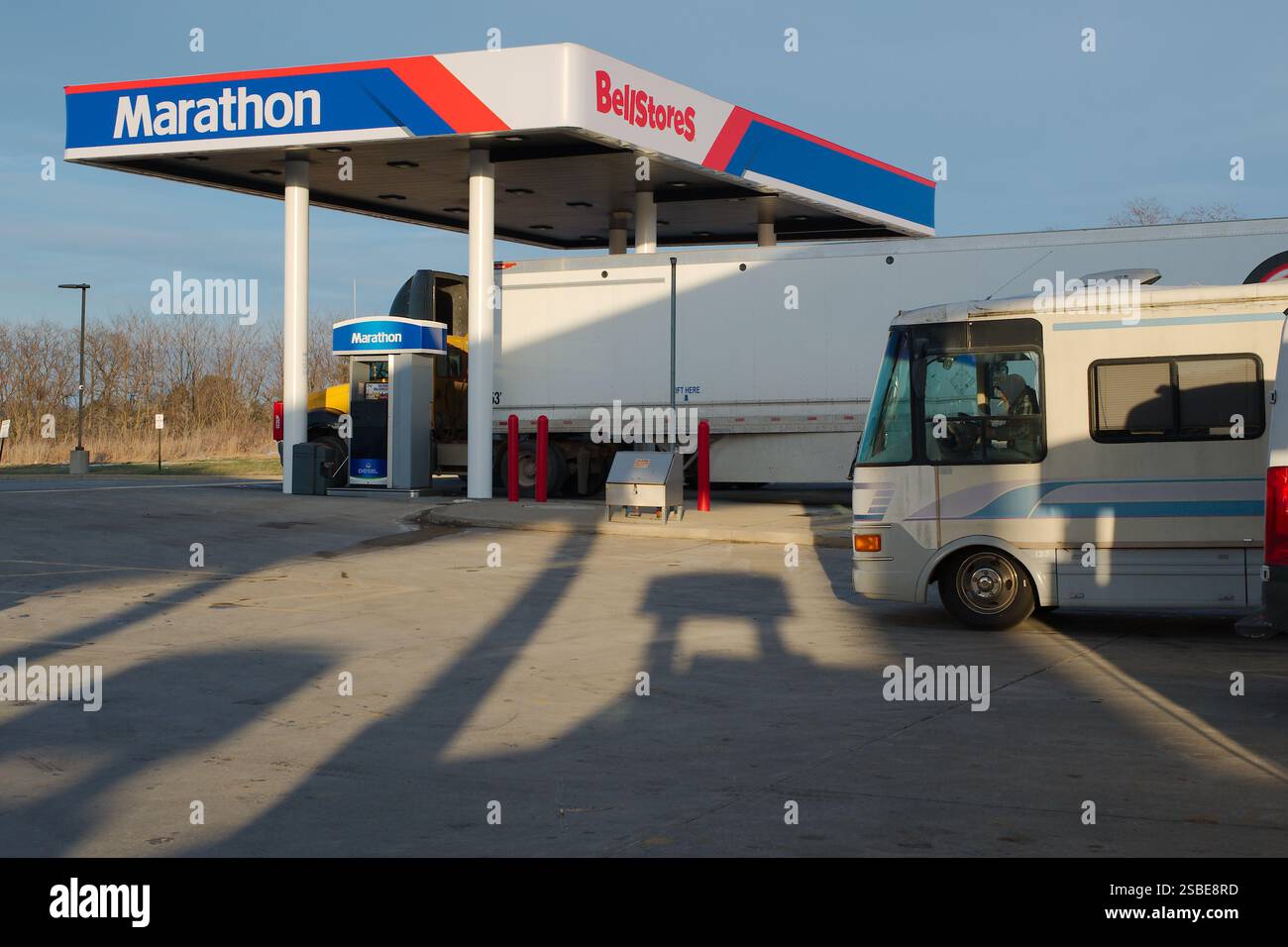 BellStores Marathon gas station and convenience food store. Editorial ...