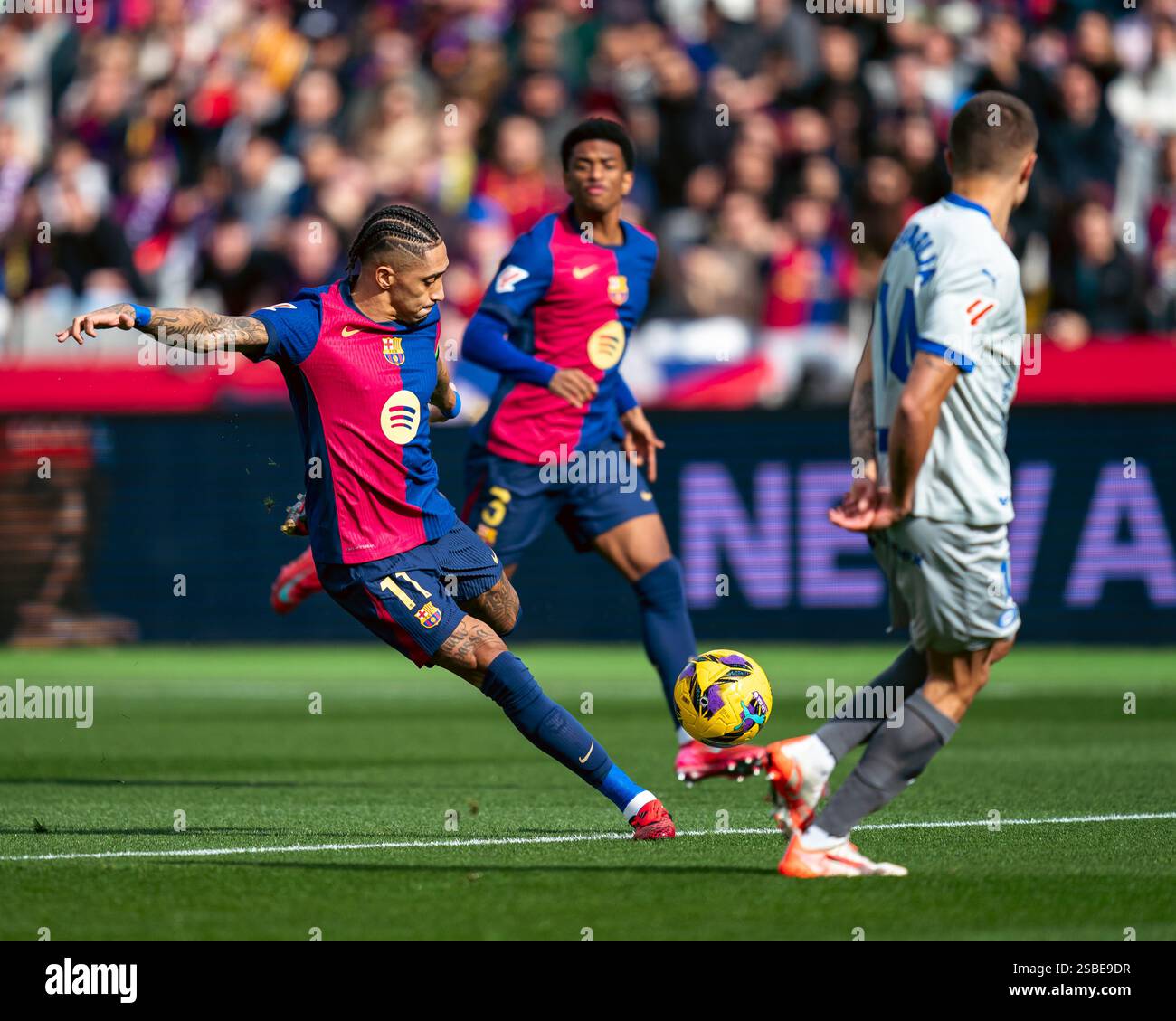 Barcelona, Spain. 2nd Feb, 2025. FC Barcelona's Raphinha (L) shoots ...