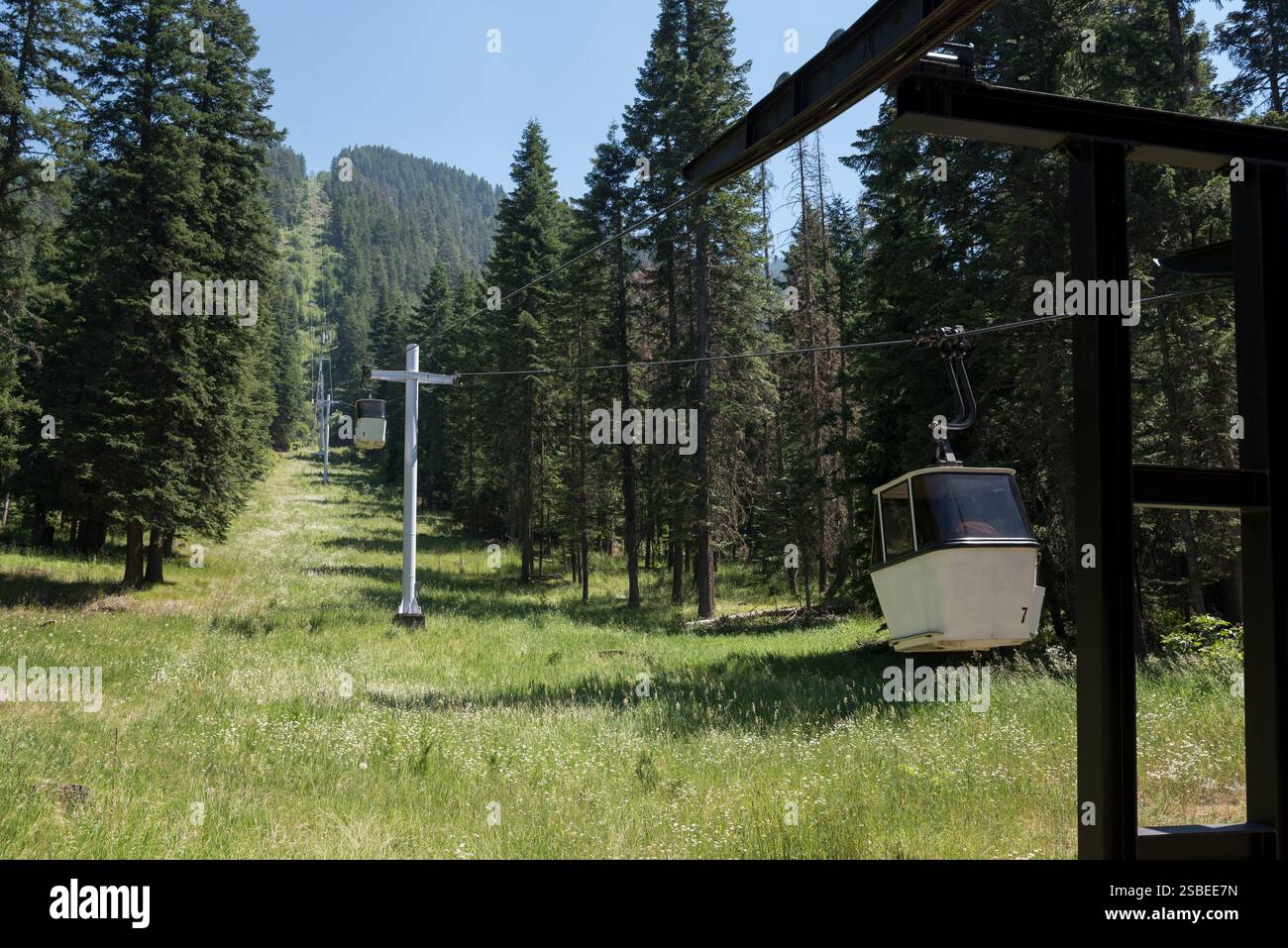 Tramway gondola hi-res stock photography and images - Alamy