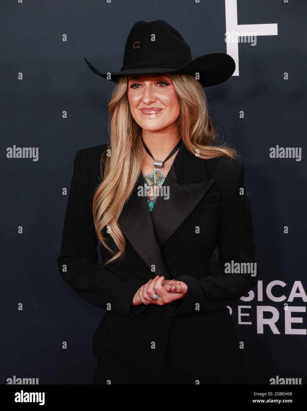 Los Angeles, USA. 02nd Feb, 2025. Lainey Wilson walking on the red ...