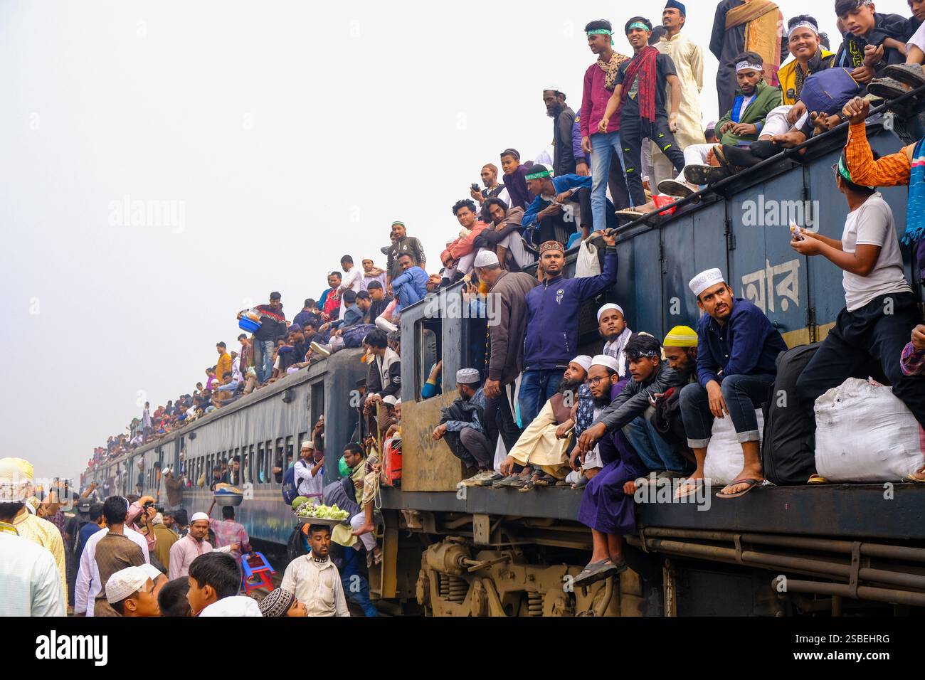 Dhaka, Khulna, Bangladesh. 2nd Feb, 2025. Explore the world's most ...