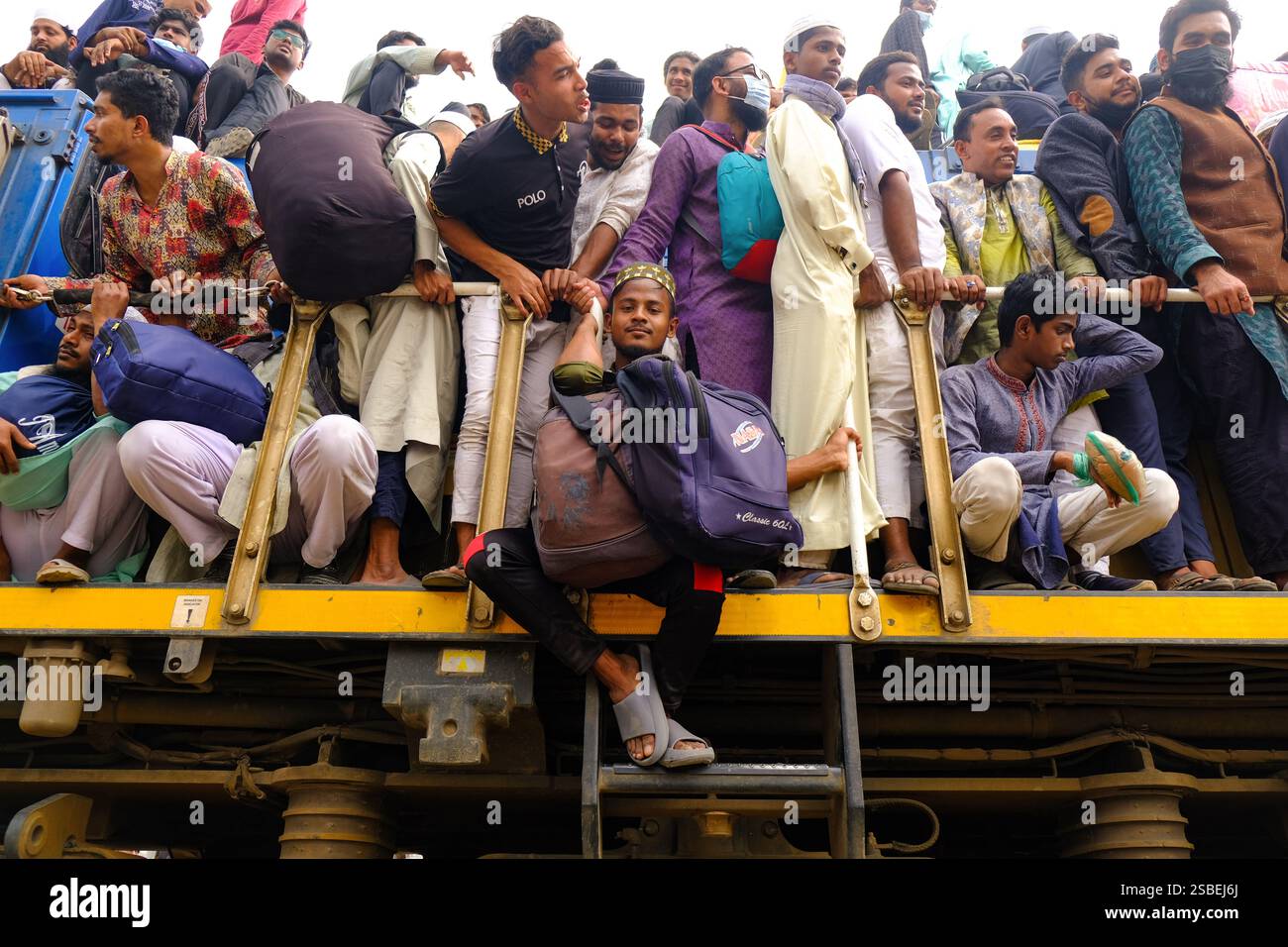 Dhaka, Khulna, Bangladesh. 2nd Feb, 2025. Explore the world's most ...