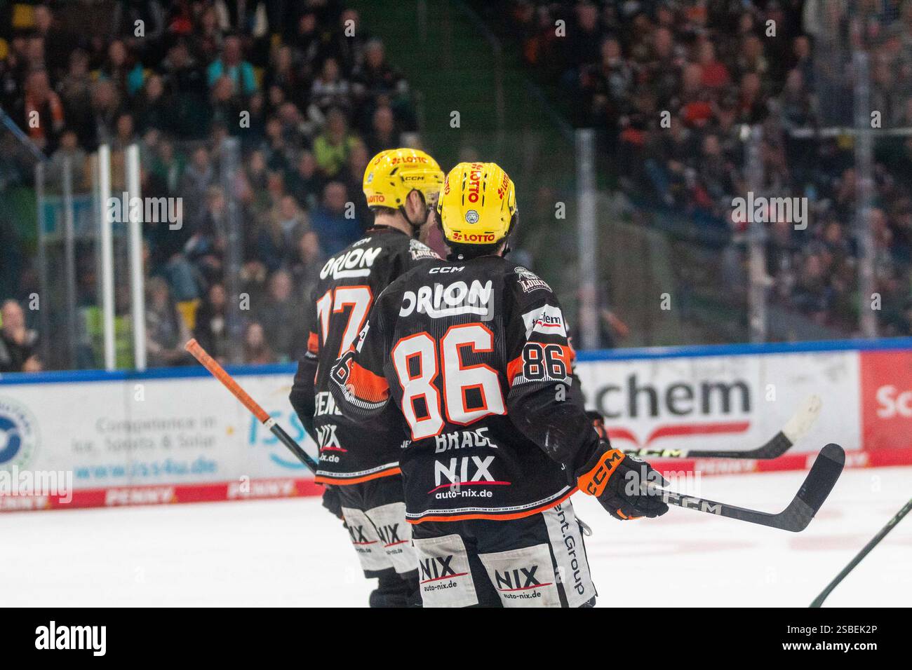 Carter Rowney (Loewen Frankfurt, #17), Cameron Brace (Loewen Frankfurt ...