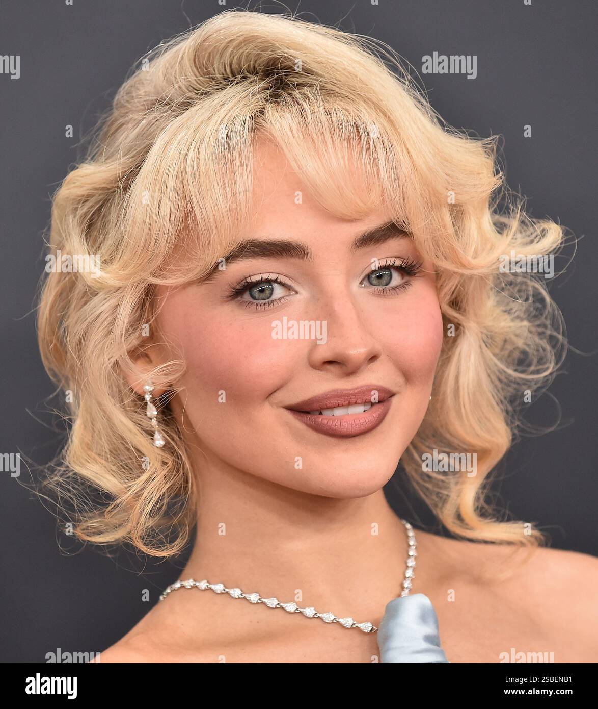 Sabrina Carpenter arriving to the 67th Annual Grammy Awards held at ...