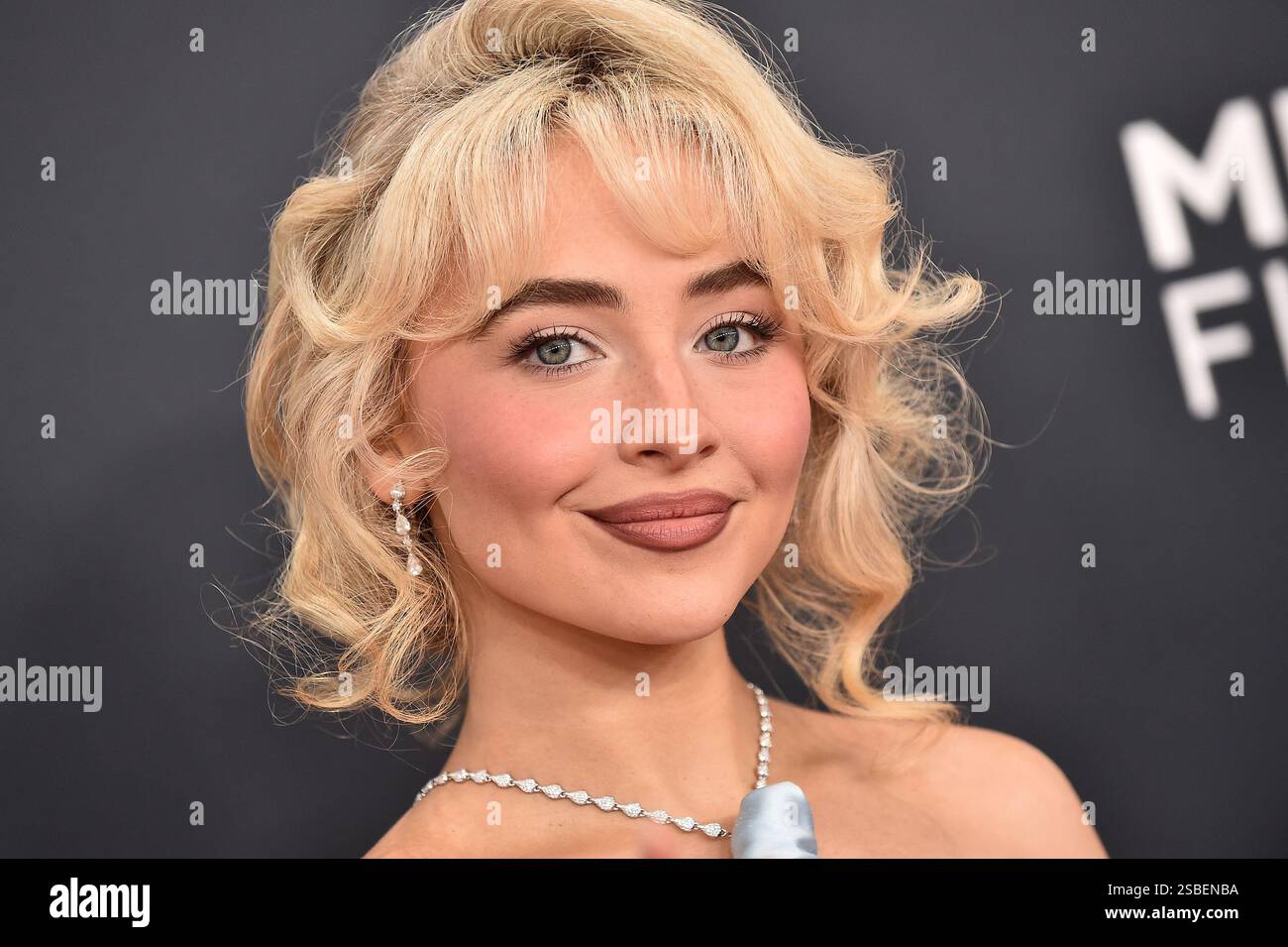 Sabrina Carpenter arriving to the 67th Annual Grammy Awards held at ...