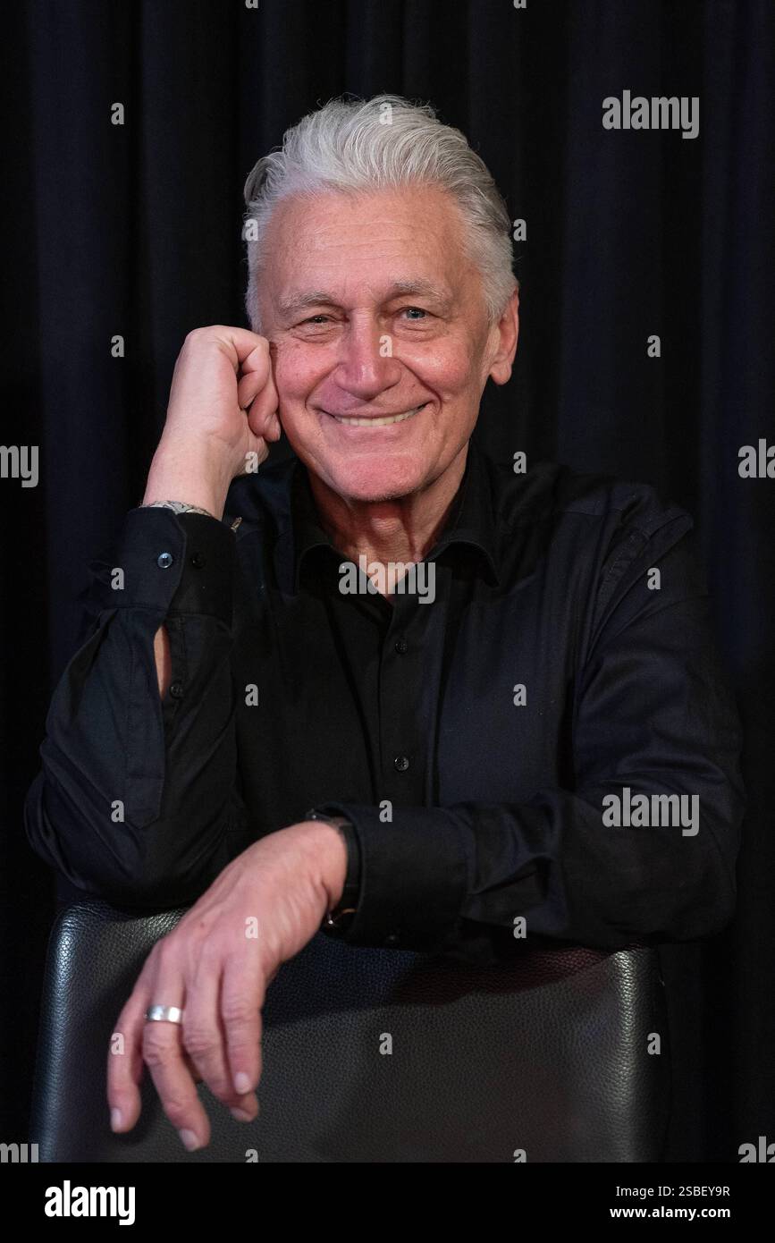 Album presentation " Wimpernschlag " by Rainhard Fendrich shortly ...