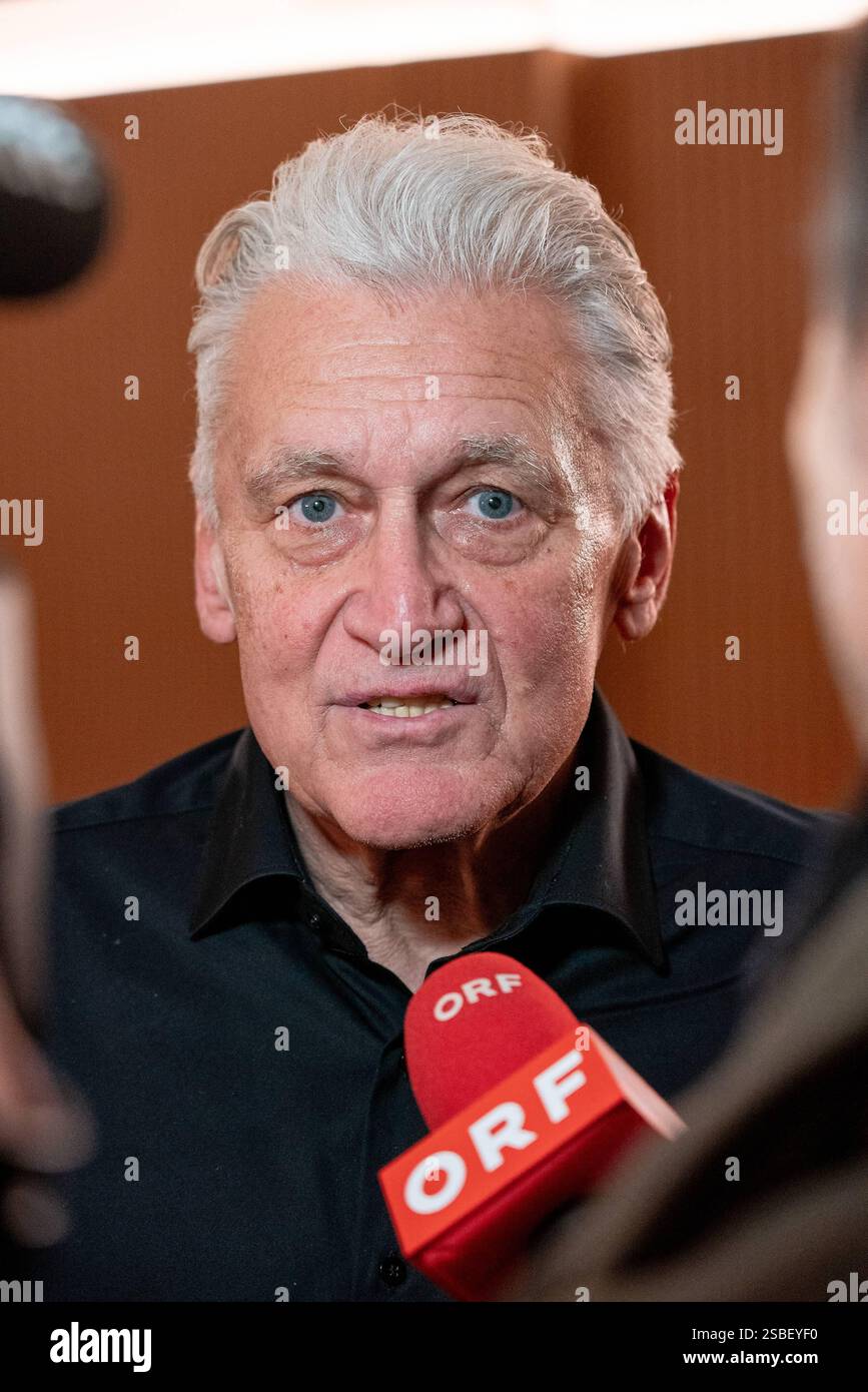 Album presentation " Wimpernschlag " by Rainhard Fendrich shortly ...