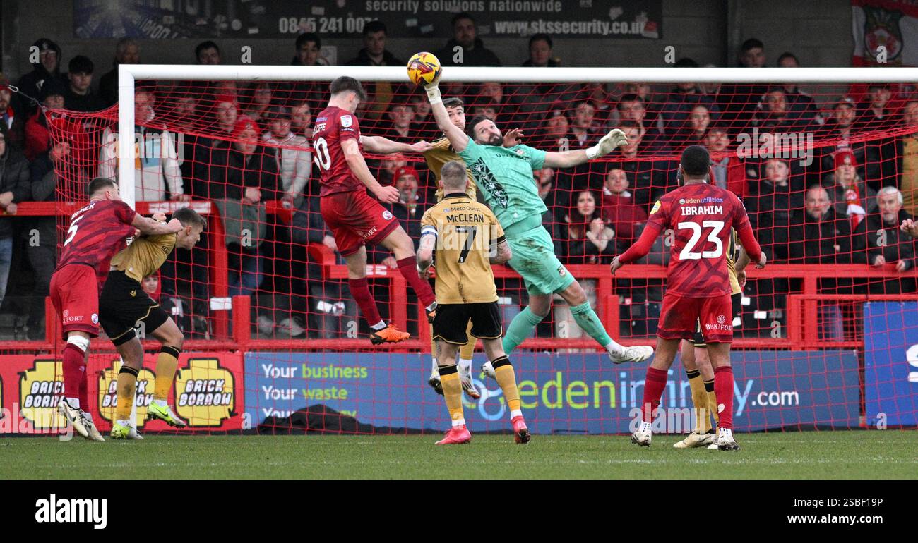 Mark howard goalkeeper action hi-res stock photography and images - Alamy