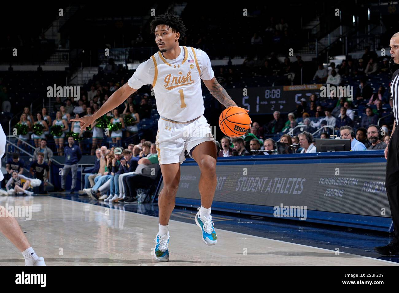 SOUTH BEND, IN - JANUARY 28: Notre Dame Fighting Irish guard Julian ...