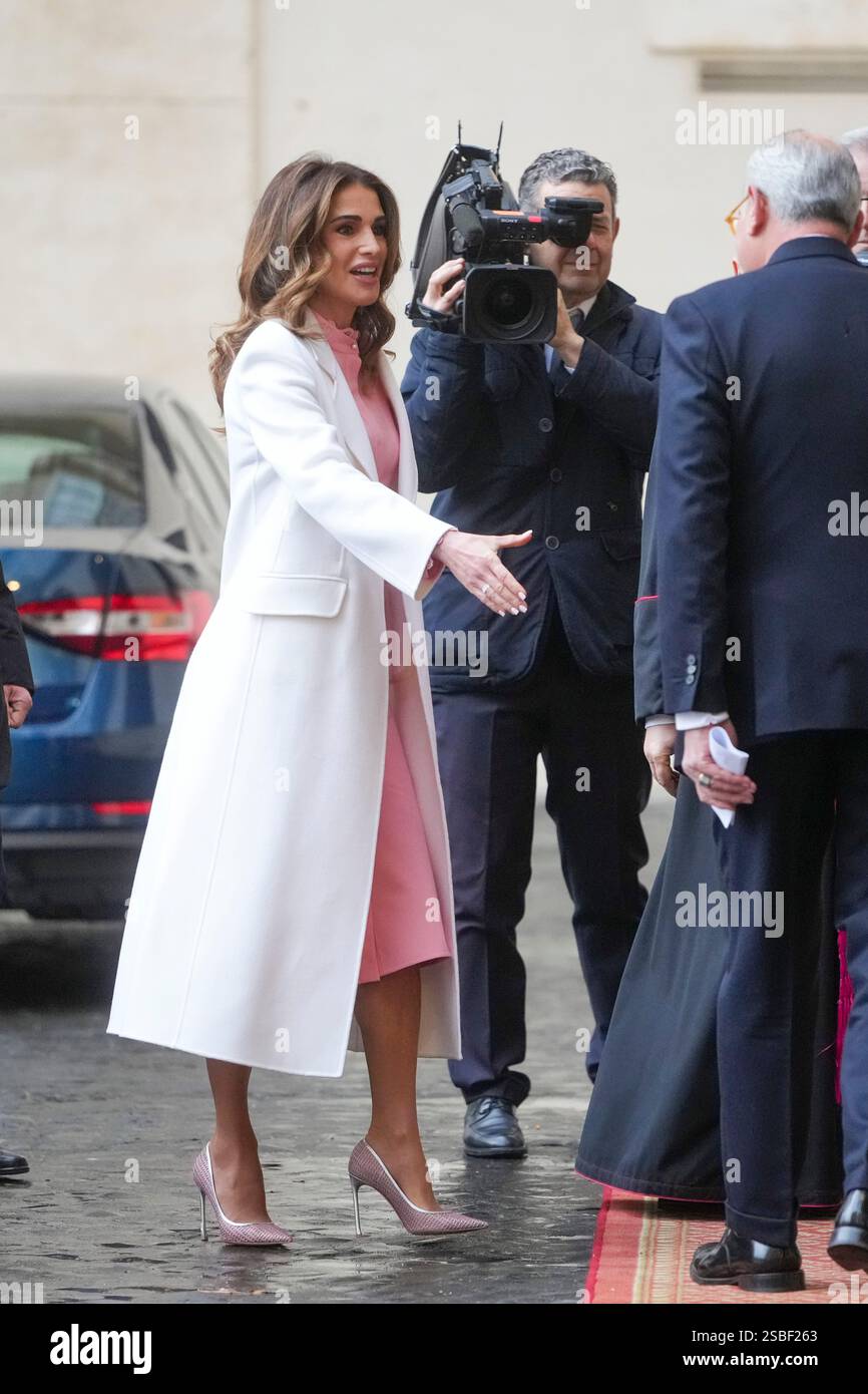 Rania al-Abdullah, Queen of Jordan, arrives in the St. Damasus ...