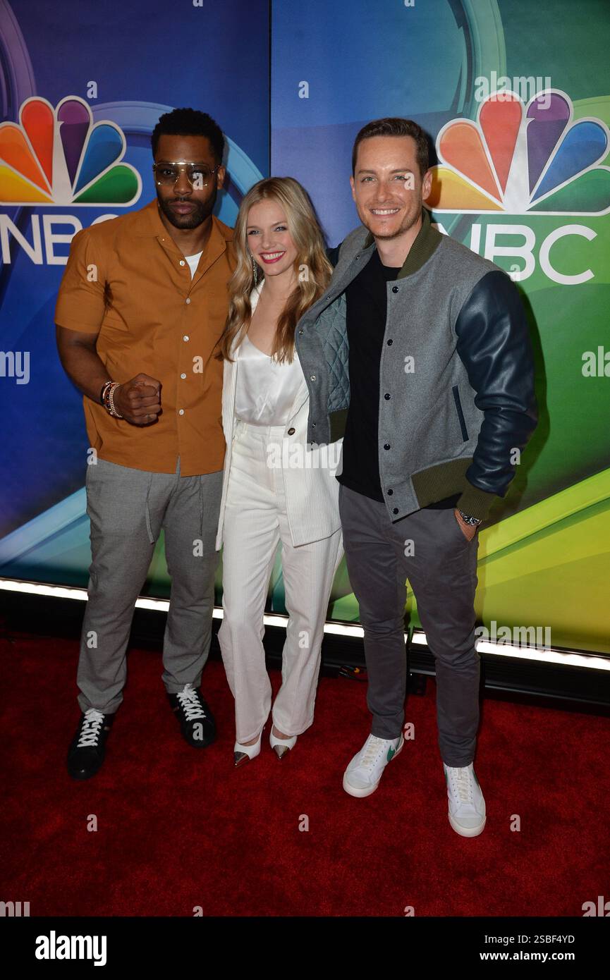 (L-R) LaRoyce Hawkins, Tracy Spiridakos and Jesse Lee Soffer arriving ...