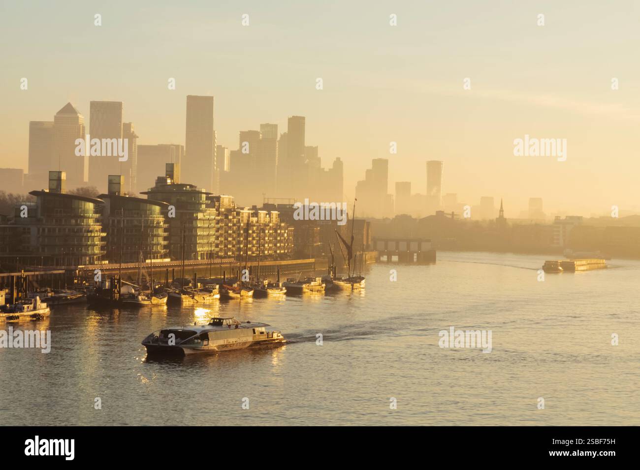 England, London, Docklands, River Thames and Canary Wharf Skyline Stock ...