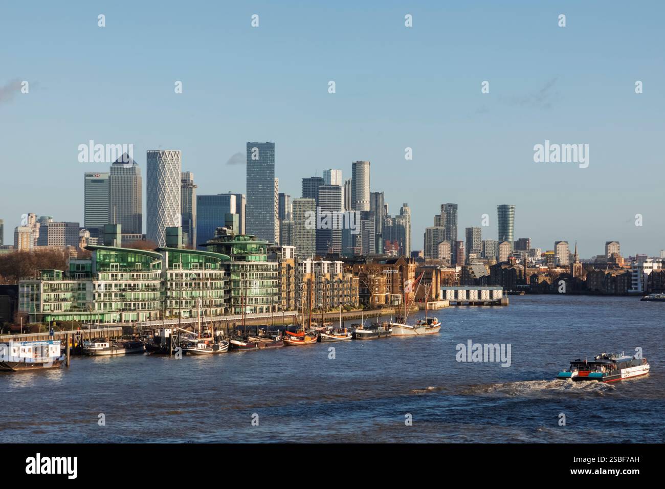 England, London, Docklands, River Thames and Canary Wharf Skyline Stock ...