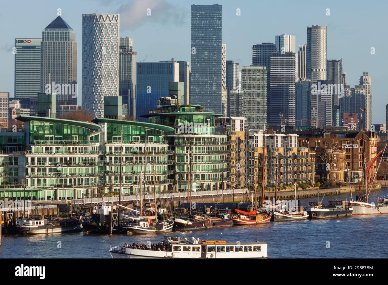 England, London, Docklands, River Thames and Canary Wharf Skyline Stock ...
