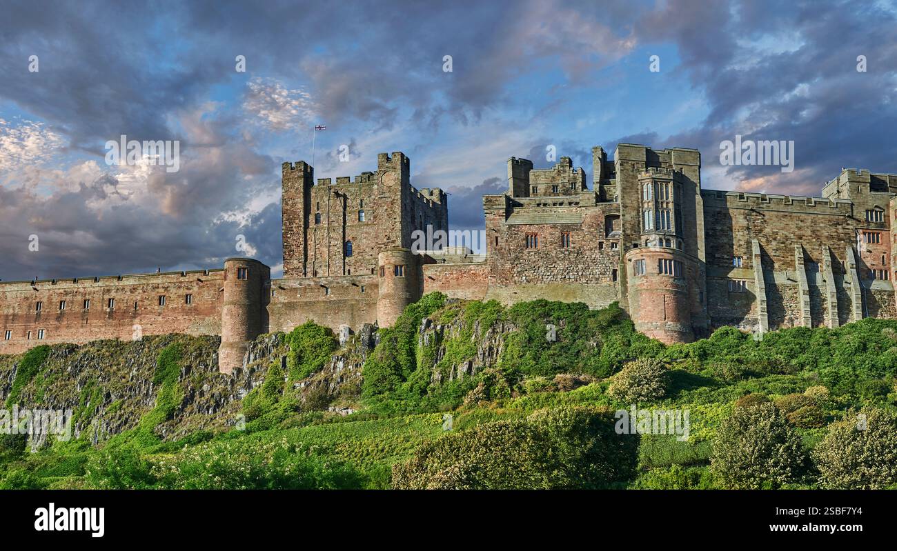 The dramatic Bamburgh Castleon the wild Northumberland coast, England ...