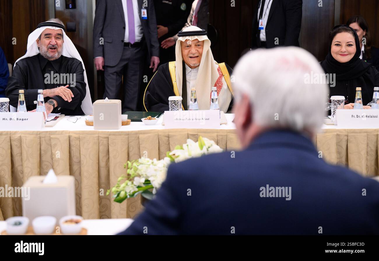 Shura council saudi hi-res stock photography and images - Alamy