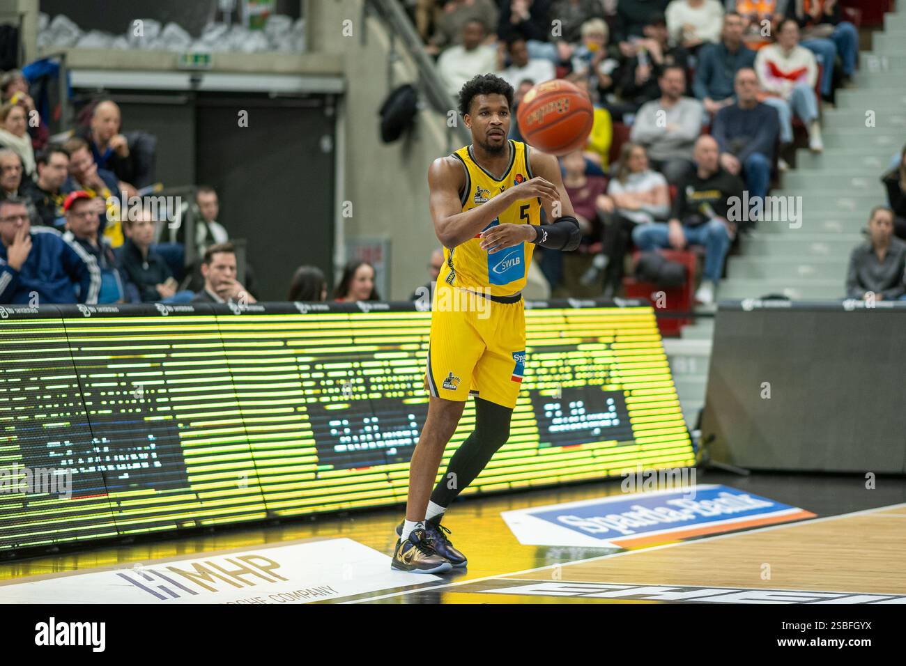 Justin Simon (MHP Riesen Ludwigsburg, #05), GER, MHP Riesen Ludwigsburg ...