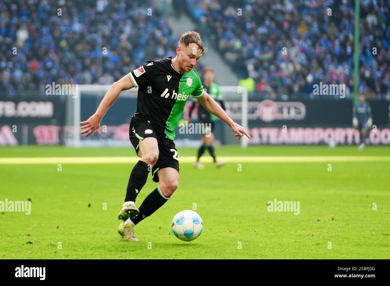Jannik Dehm (Hannover 96, #20) GER, Hamburger SV vs. Hannover 96 ...