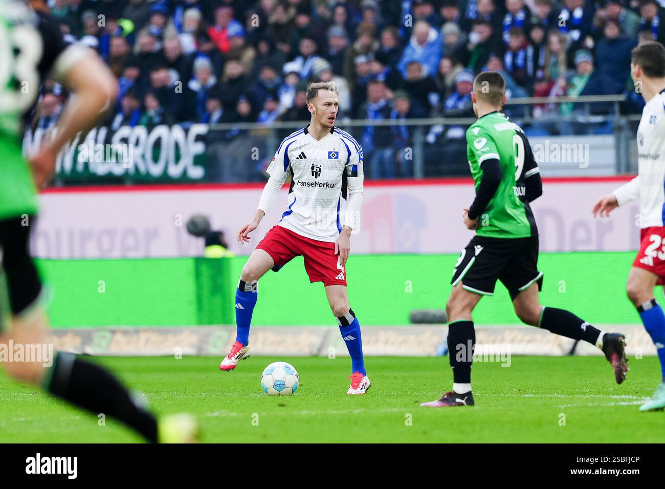 Sebastian Schonlau (Hamburger SV, #04) GER, Hamburger SV vs. Hannover ...