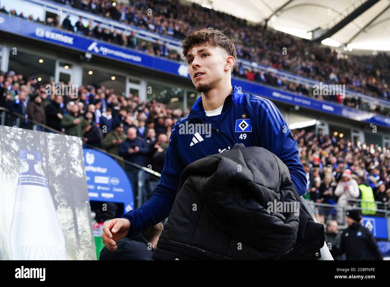 Hamburg, Deutschland. 02nd Feb, 2025. Otto Stange (Hamburger SV, #49 ...
