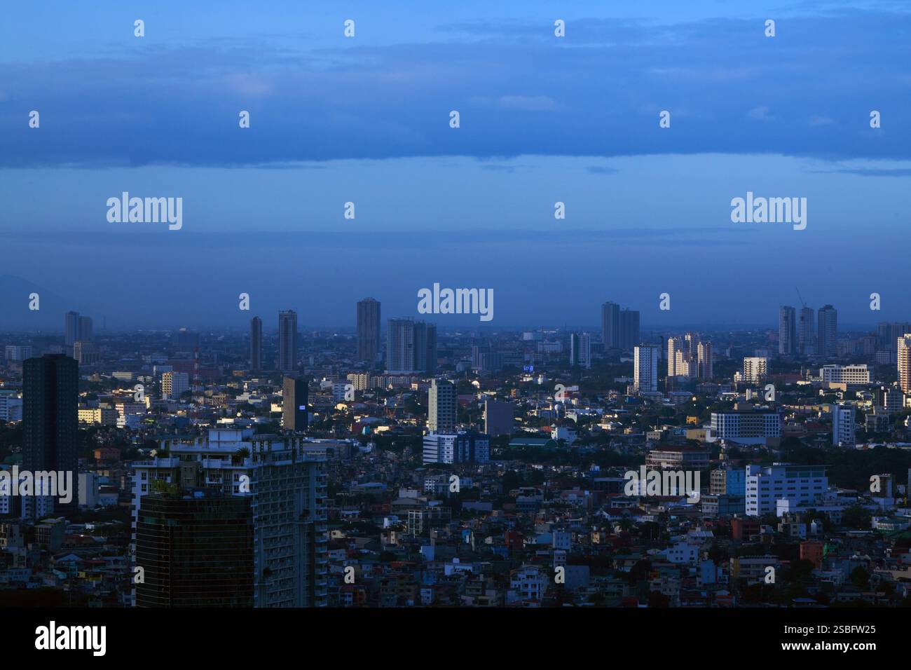Early morning dawn over the Makati city area in Manila Stock Photo - Alamy