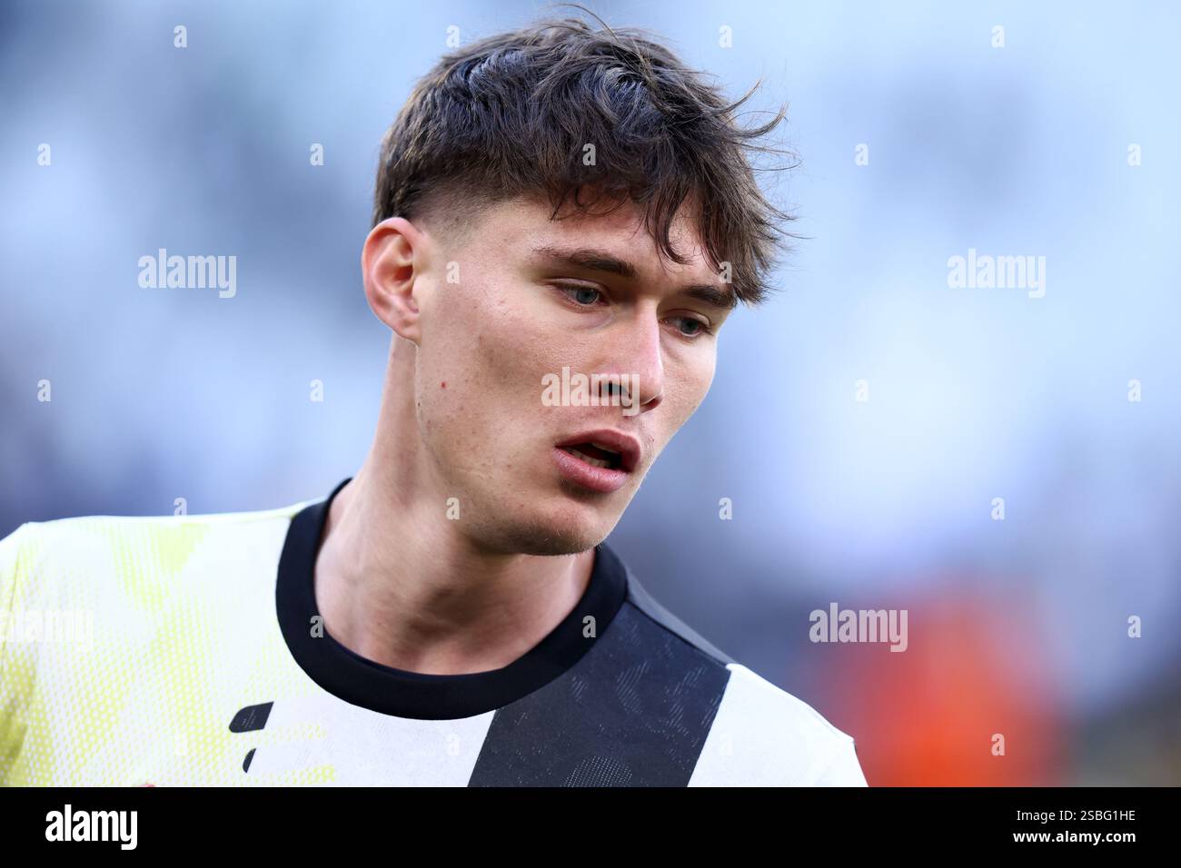 Torino, Italy. 02nd Feb, 2025. Nicolo Savona of Juventus Fc during warm ...