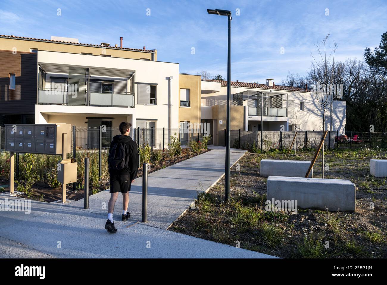 Label batiments durables mediterraneens hi-res stock photography and ...