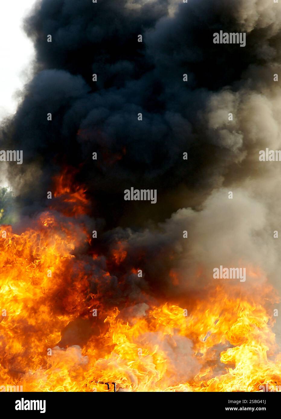 Industrial explosion and fire, BLEVE Stock Photo - Alamy